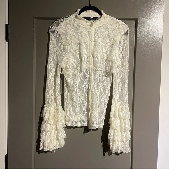 TOV | Tops | Tov Los Angeles Ivory Lace Long Sleeve Ruffle Blouse 4 Pirate Cottagecore | Poshmark